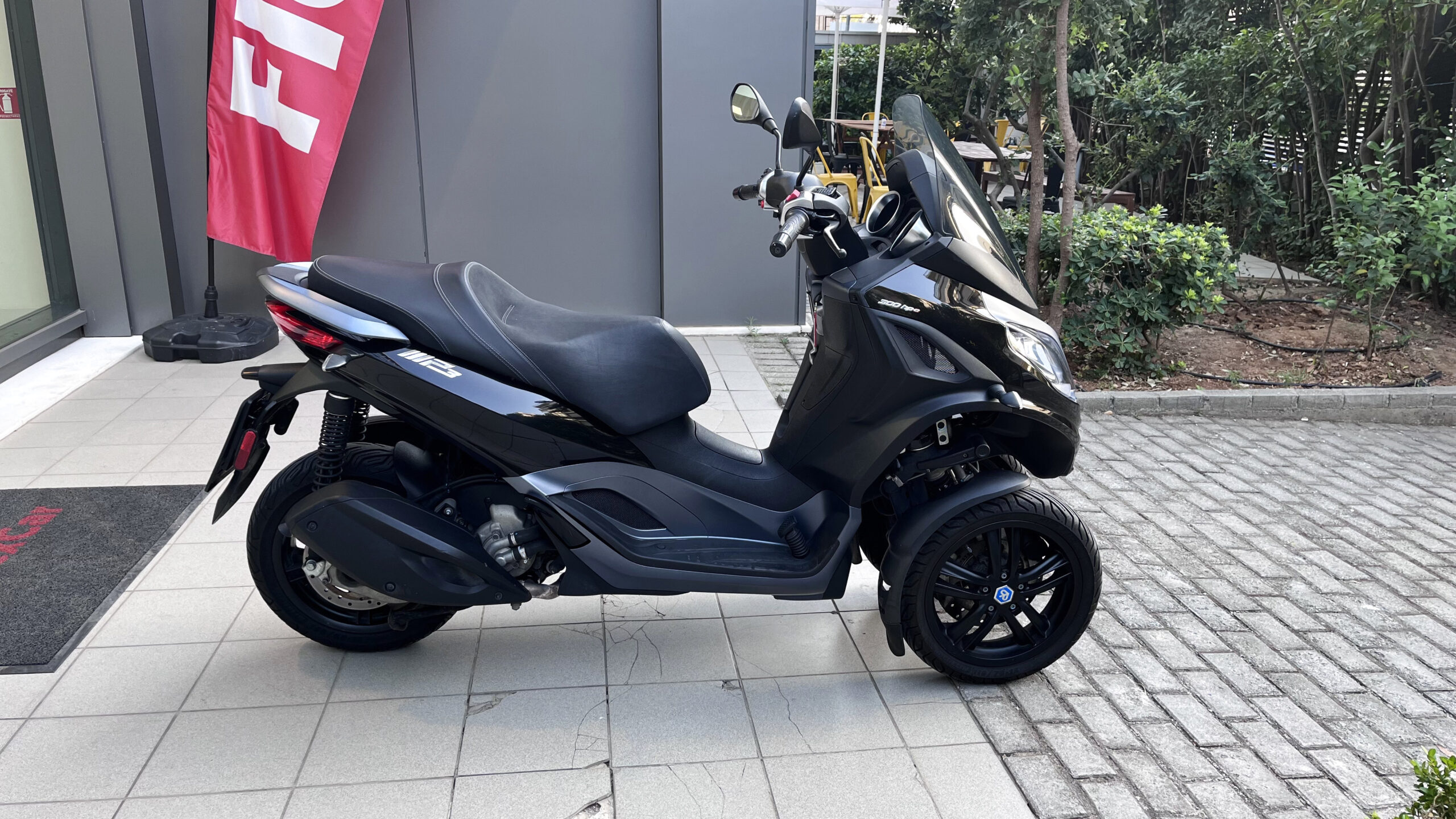 Piaggio MP3 300 Sport | 0.3I Auto | 2021 usato - OpenCars Italia