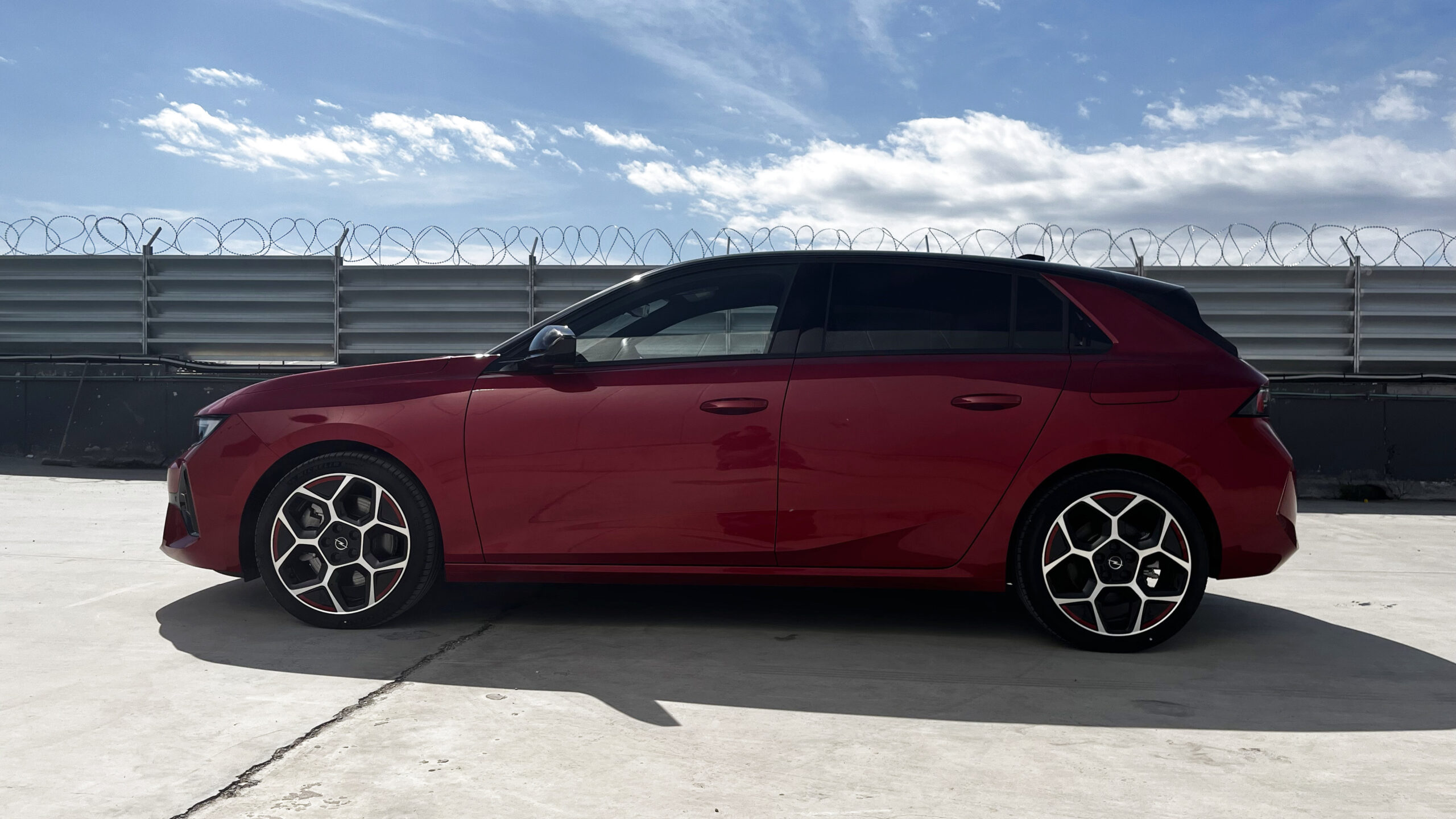 Καινούργιο Opel Astra GS Line | 1.6I 180hp | 2022 - OpenCars