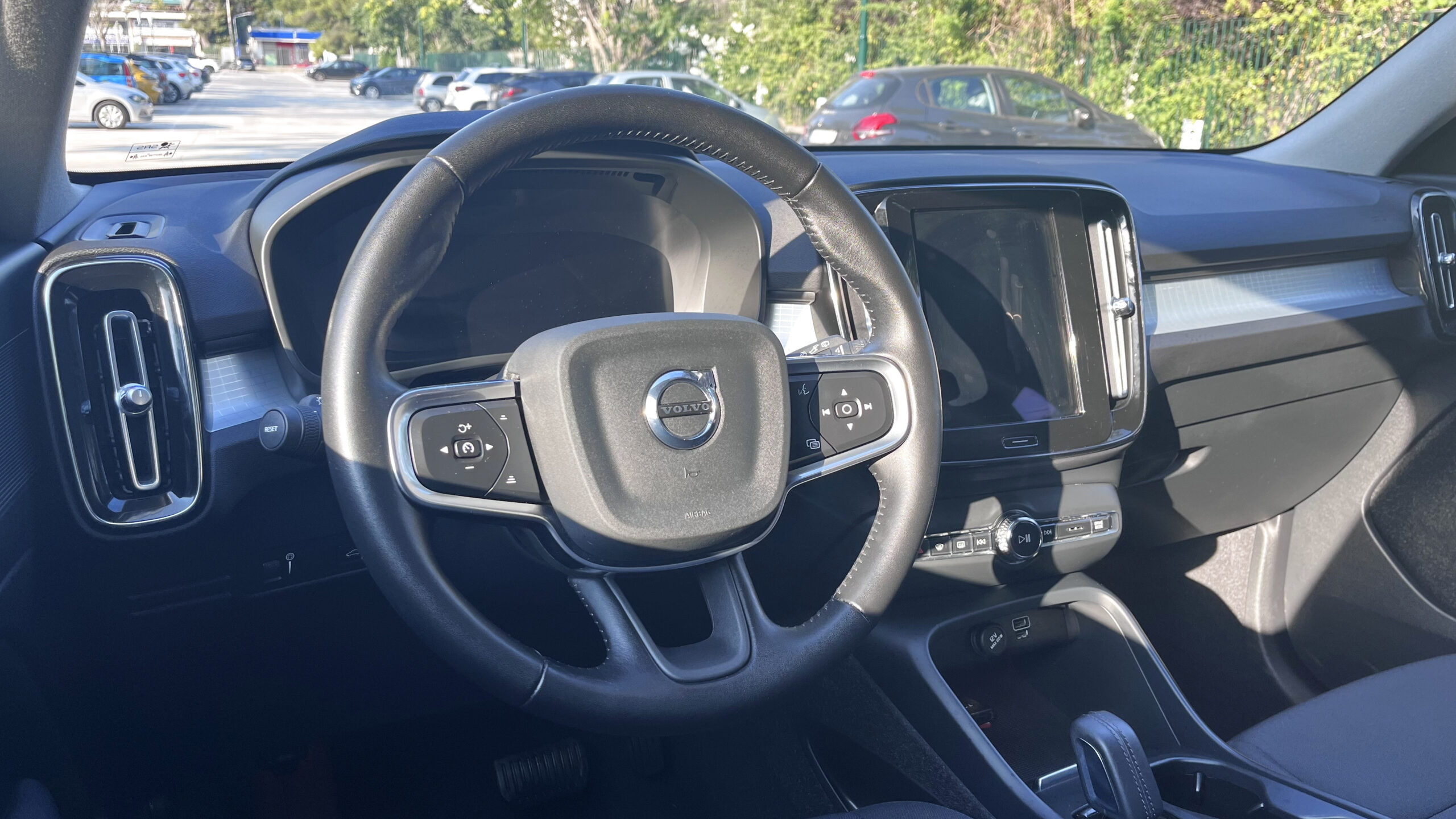 Μεταχειρισμένο Volvo XC40 Momentum T3 | 1.5I 163hp | 2021 - OpenCars