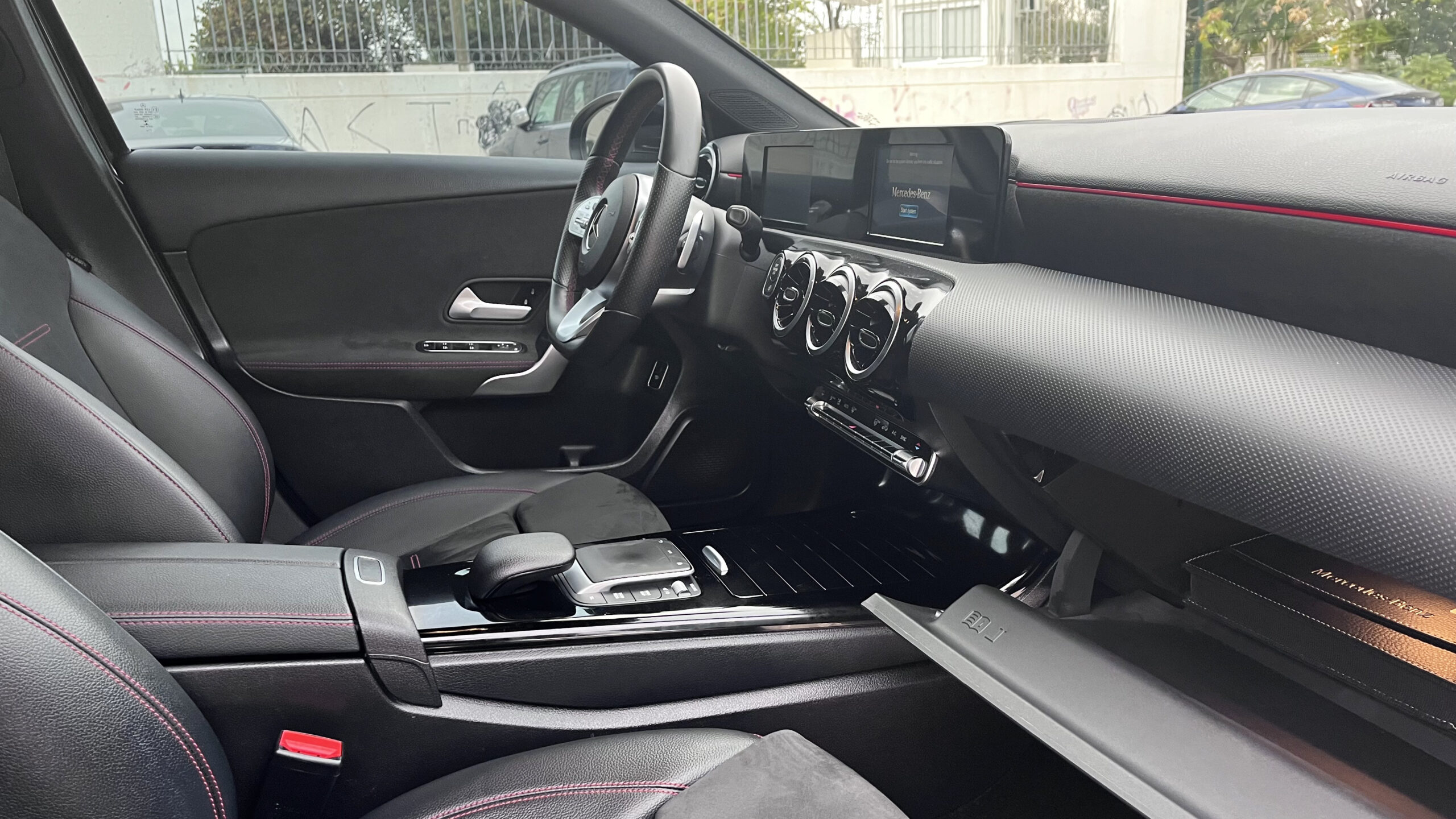 Μεταχειρισμένο Mercedes A-Class 180 AMG Line | 1.4I 136hp | 2021 - OpenCars