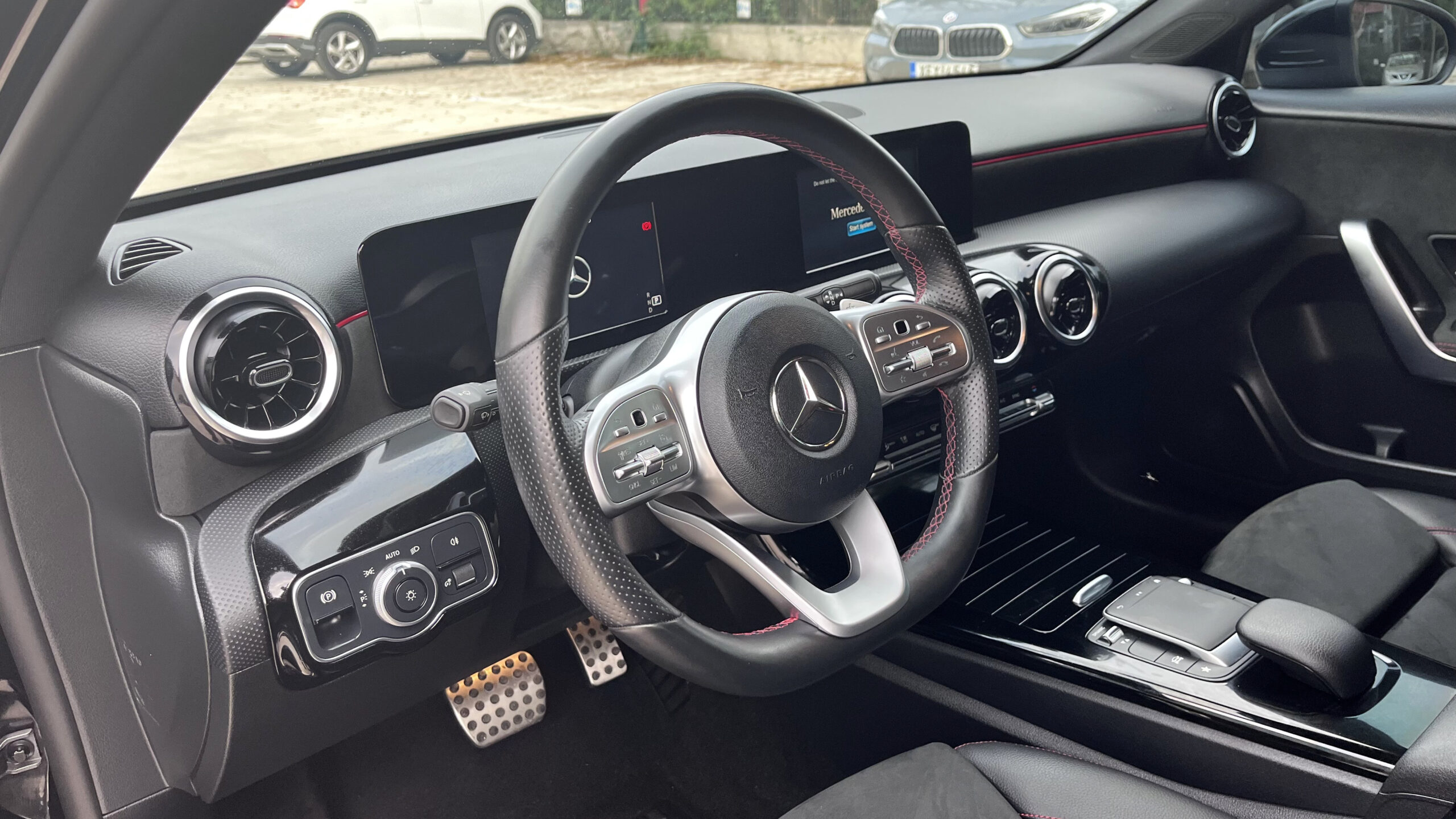 Μεταχειρισμένο Mercedes A-Class 180 AMG Line | 1.4I 136hp | 2021 - OpenCars