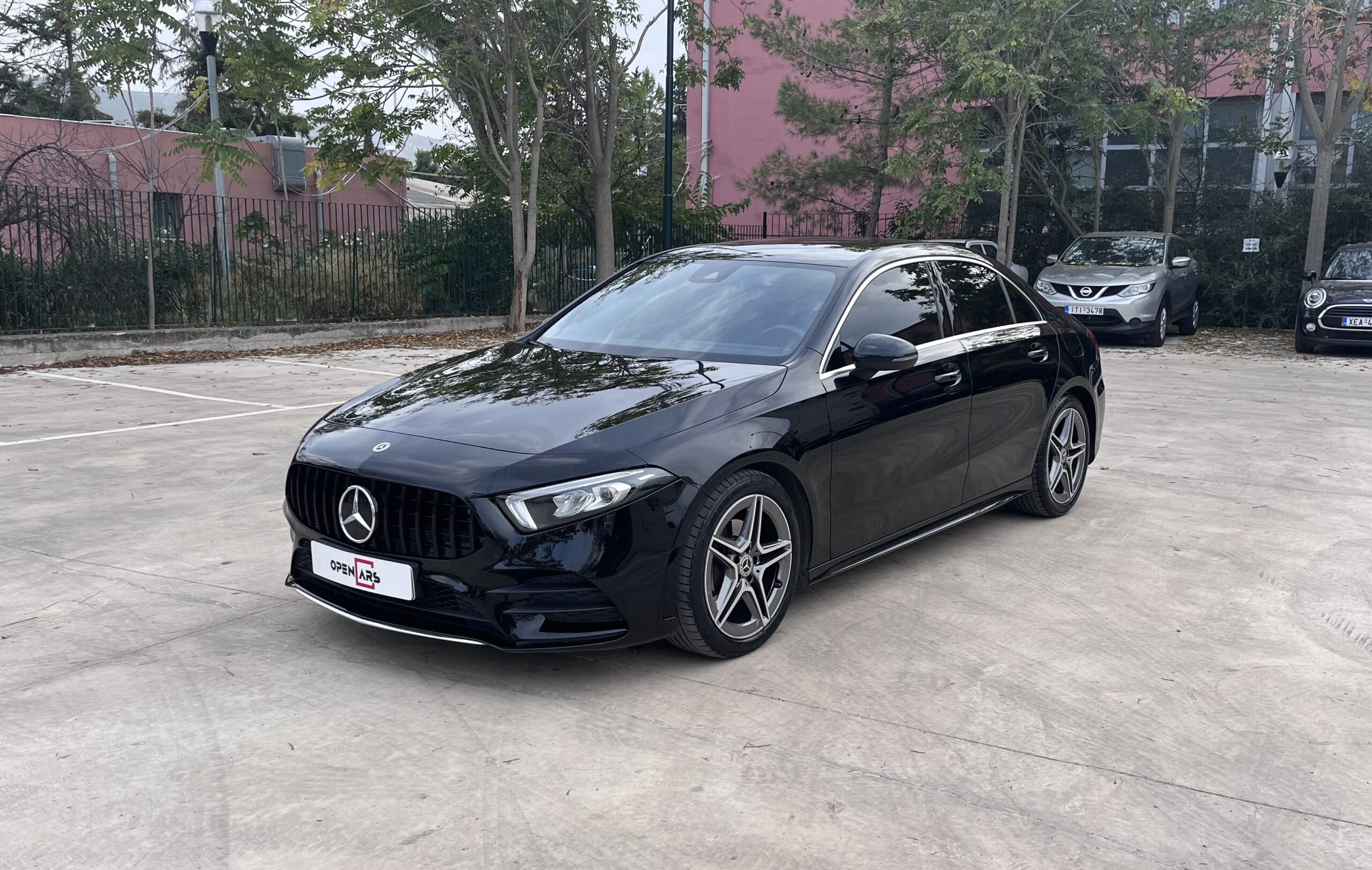 Μεταχειρισμένο Mercedes A-Class 180 AMG Line | 1.4I 136hp | 2021 - OpenCars