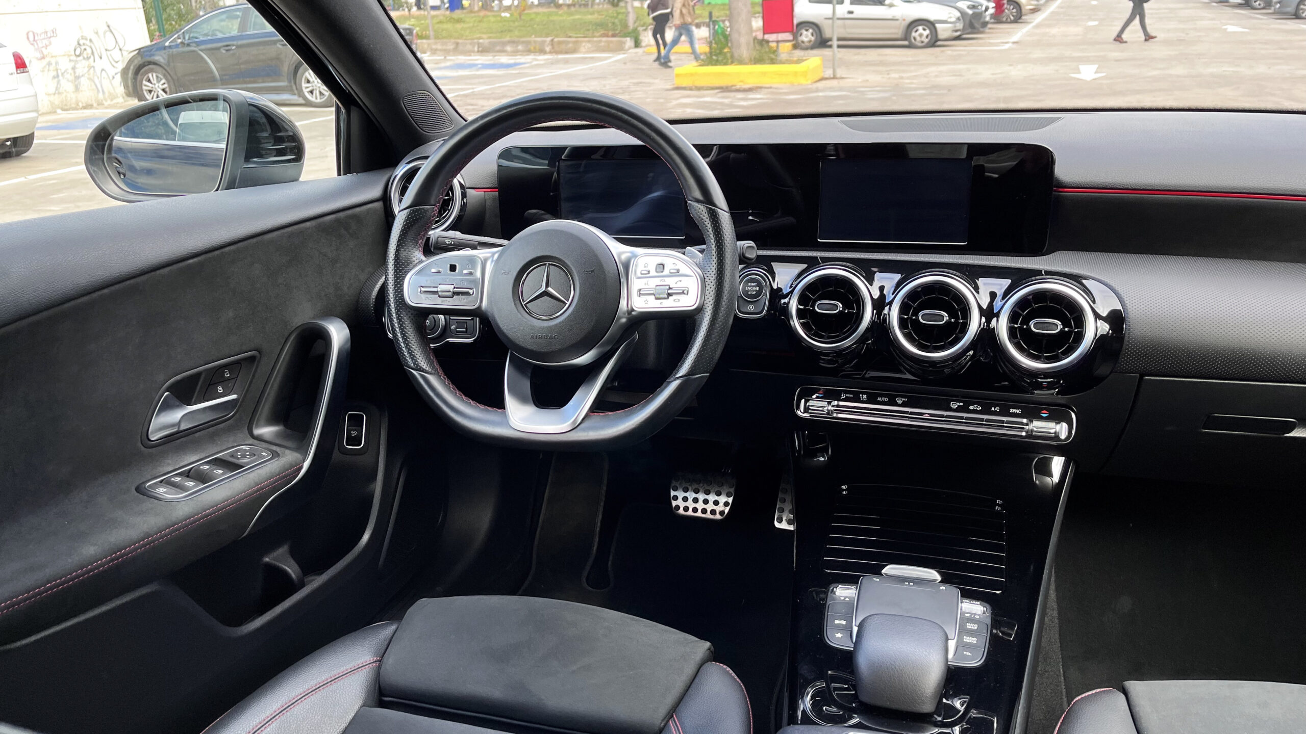 Μεταχειρισμένο Mercedes A-Class 180 AMG Line | 1.4I 136hp | 2021 - OpenCars