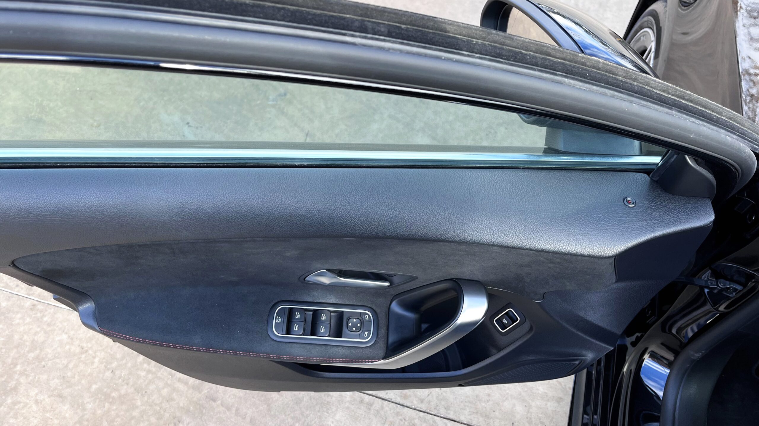 Μεταχειρισμένο Mercedes A-Class 180 AMG Line | 1.4I 136hp | 2021 - OpenCars