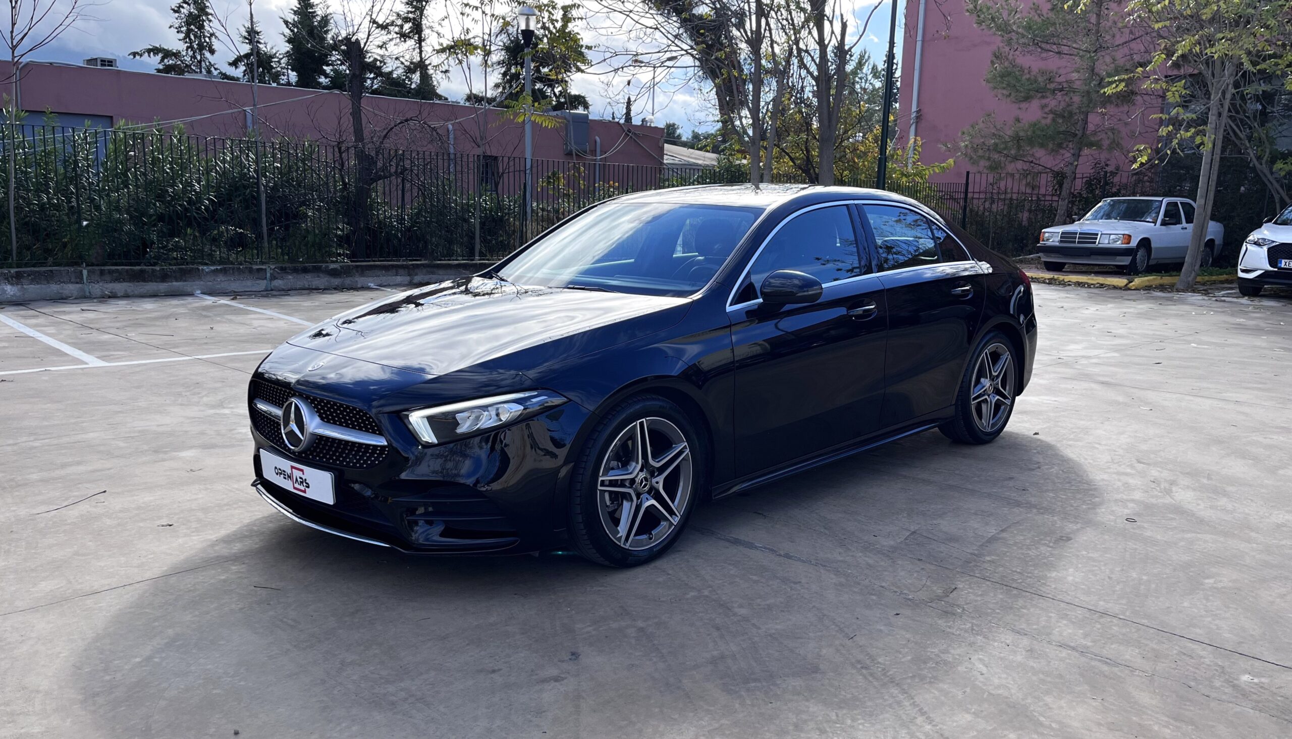 Μεταχειρισμένο Mercedes A-Class 180 AMG Line | 1.4I 136hp | 2021 - OpenCars