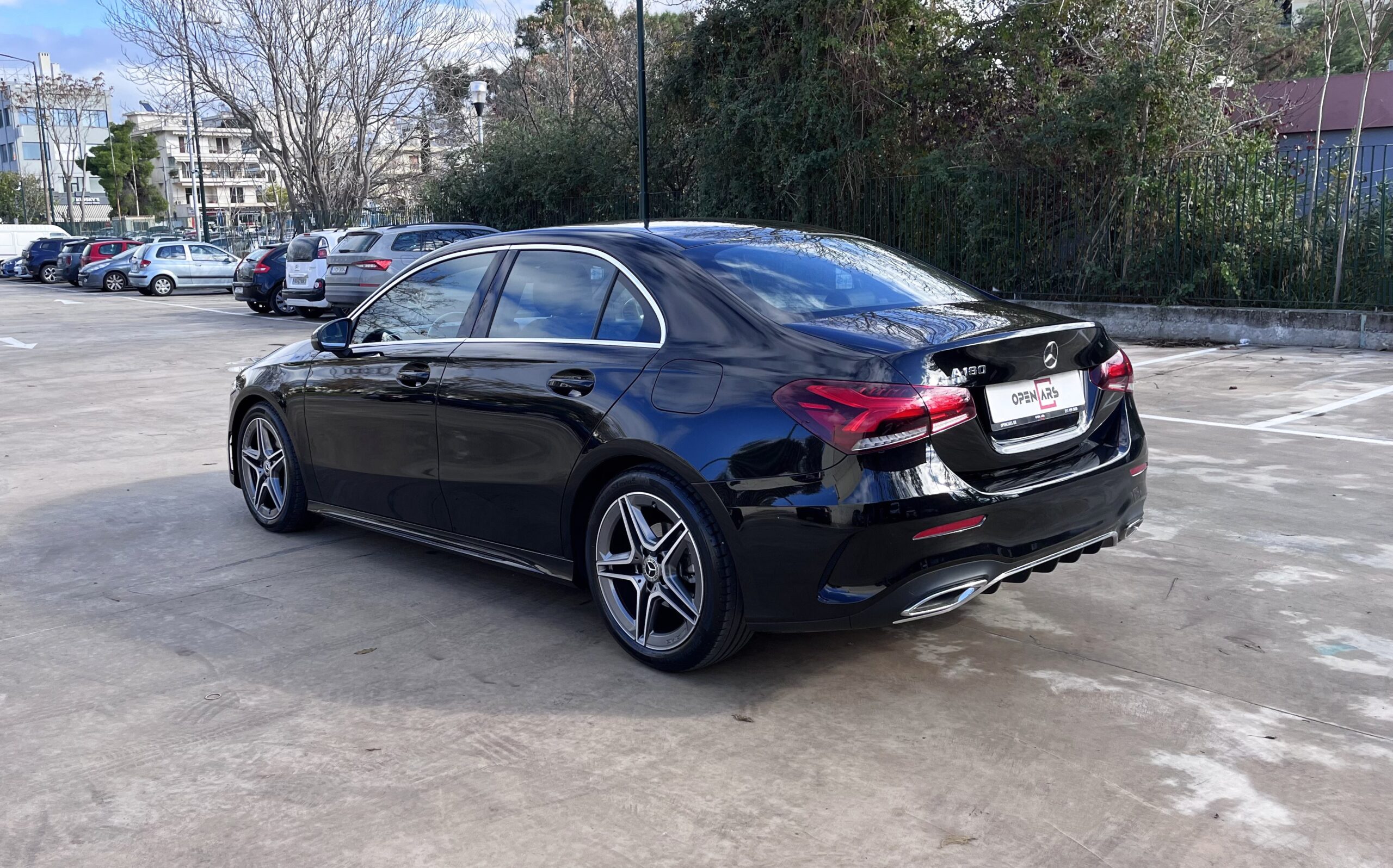 Μεταχειρισμένο Mercedes A-Class 180 AMG Line | 1.4I 136hp | 2021 - OpenCars