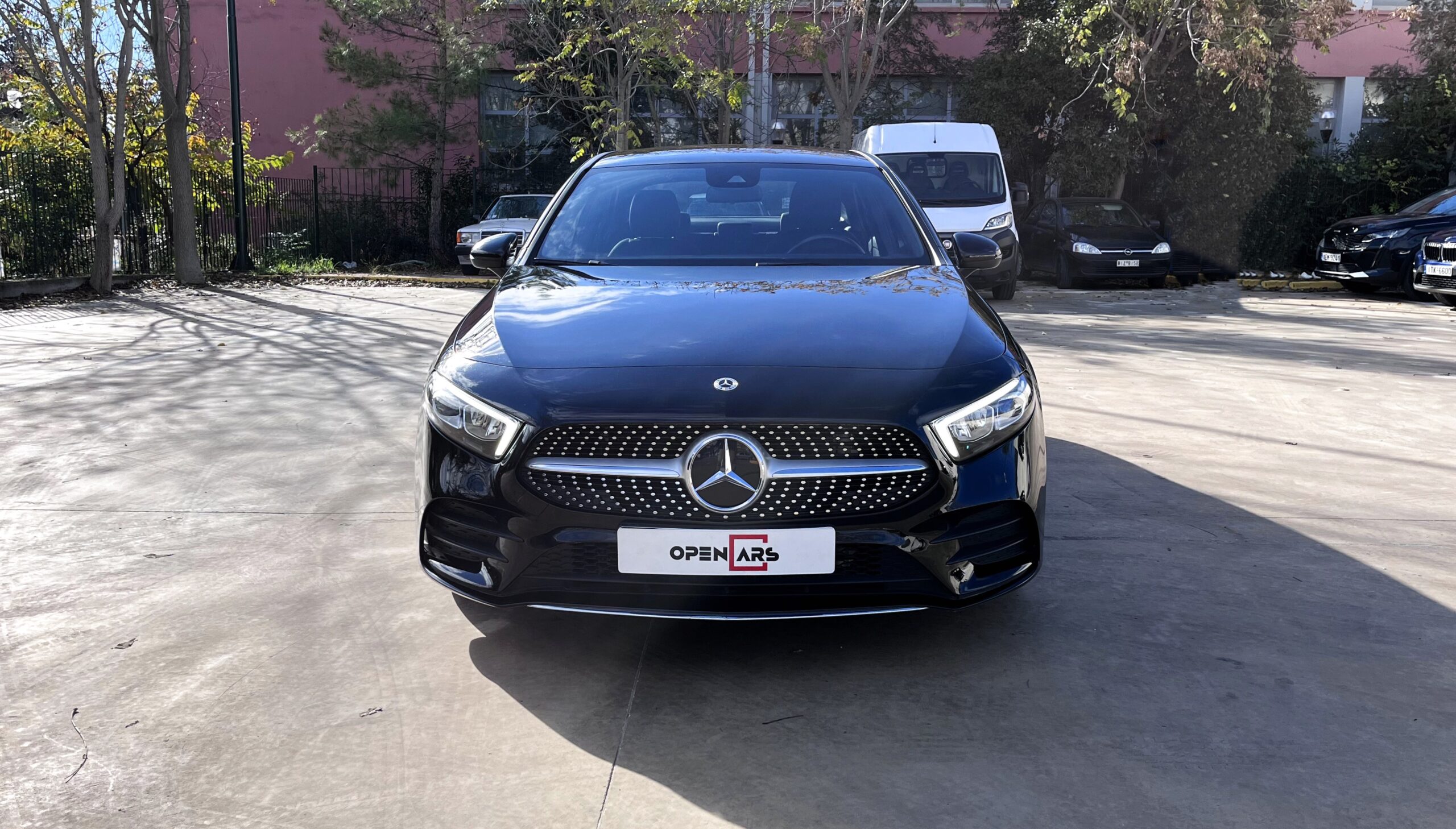 Μεταχειρισμένο Mercedes A-Class 180 AMG Line | 1.4I 136hp | 2021 - OpenCars