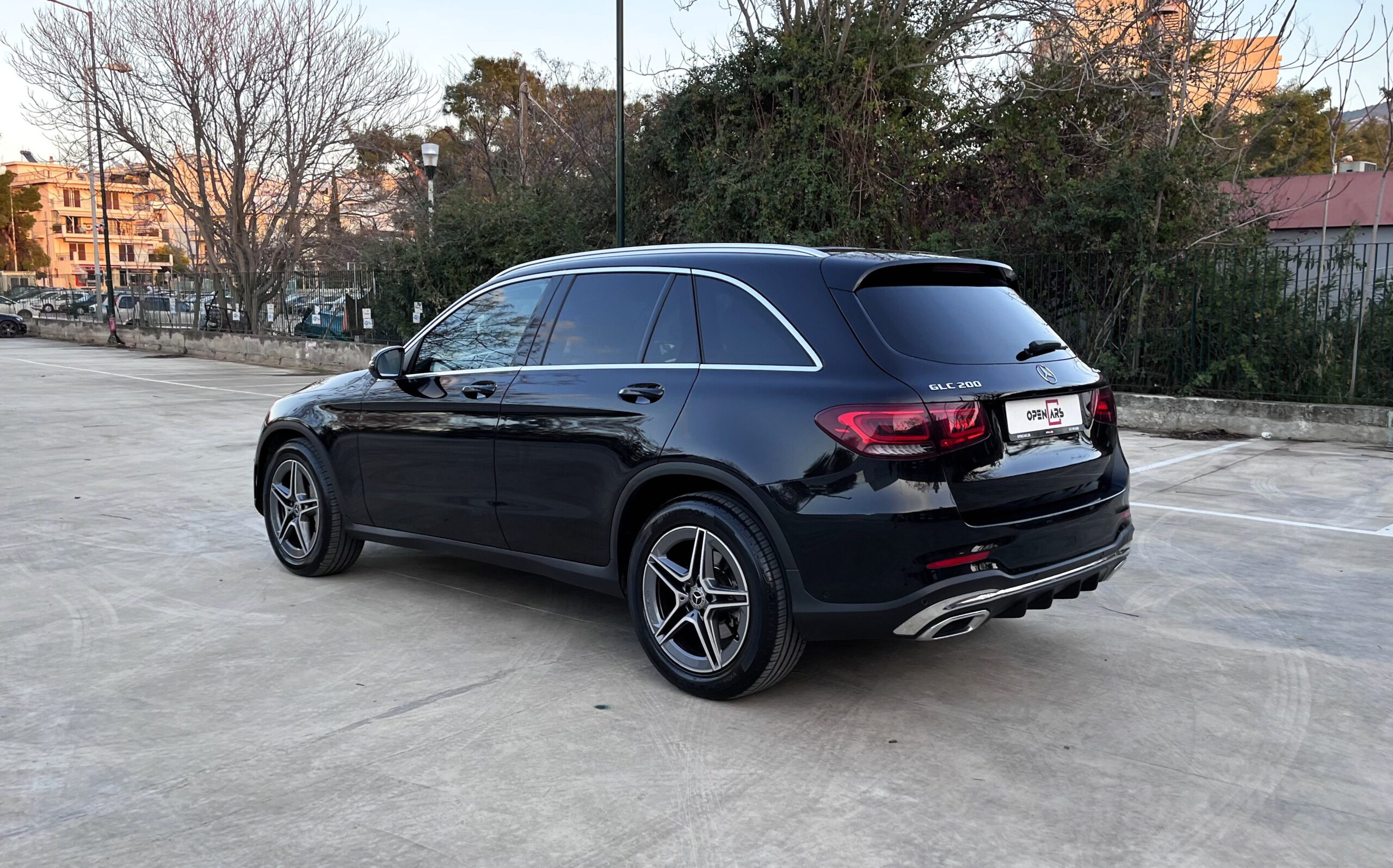 Μεταχειρισμένο Mercedes GLC 200 AMG Line | 2.0I 210hp | 2021 - OpenCars